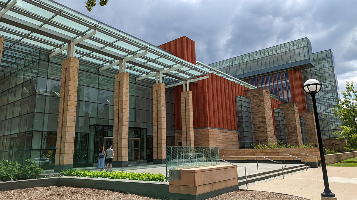 Campus Visits Are Back: What You Need to Know | Michigan Ross